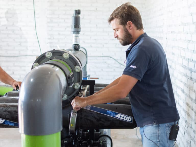 Types of filters for irrigation water and tips